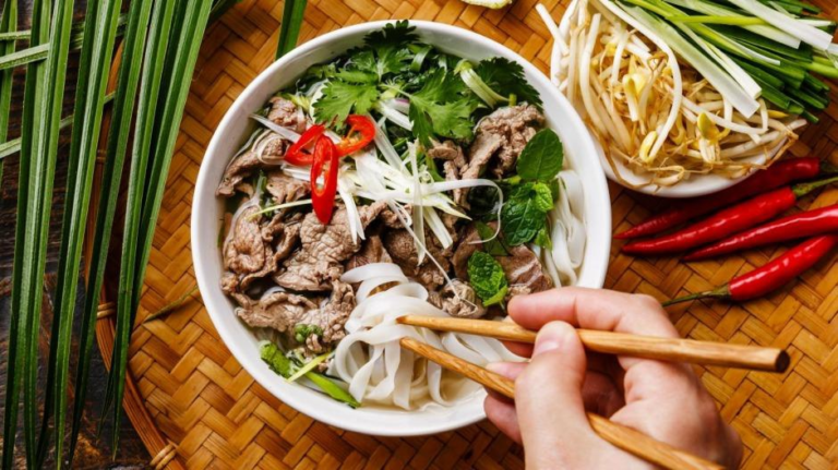 Delicious Vietnamese Dishes In Vietnam Tour Packages