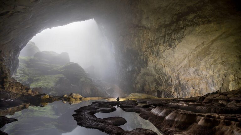 Travel Son Doong - The Largest Cave In Vietnam | Vietnam Tours